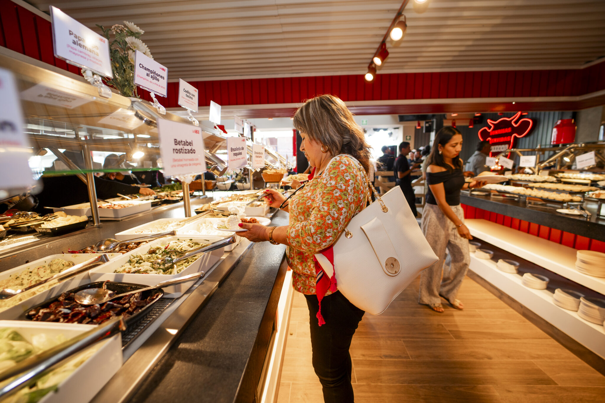 La Vaka y su Buffet sin límite, se expanden con nueva sucursal. ¡A ...